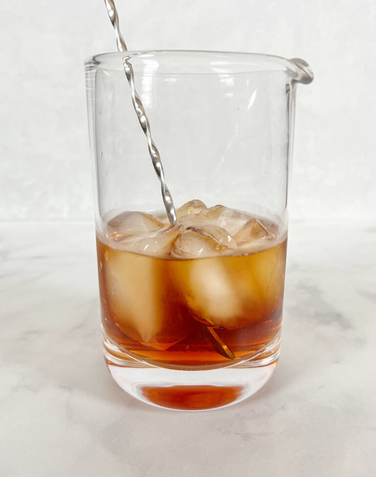 Classic Manhattan Cocktail Recipe - The Urben Life