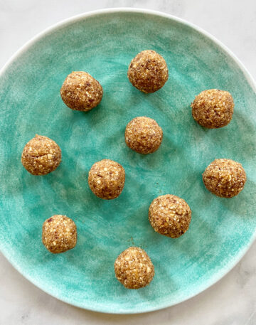 Lemon Date Balls Recipe - The Urben Life