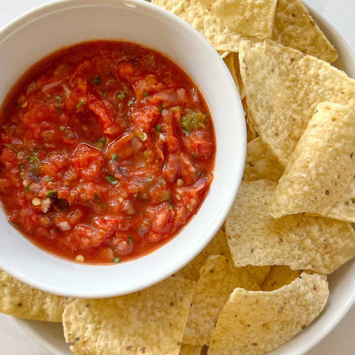 Easy Smoked Salsa Recipe - The Urben Life
